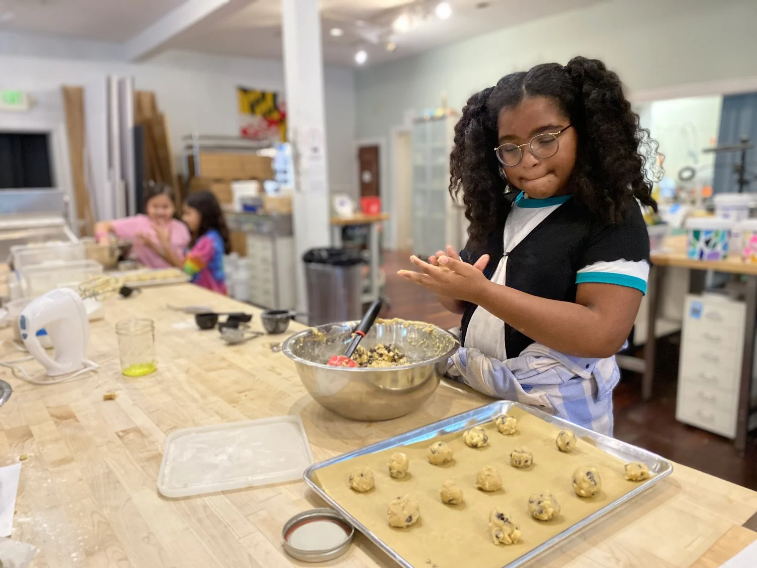 Cake and Cupcake Decorating Classes — Charm City Cakes