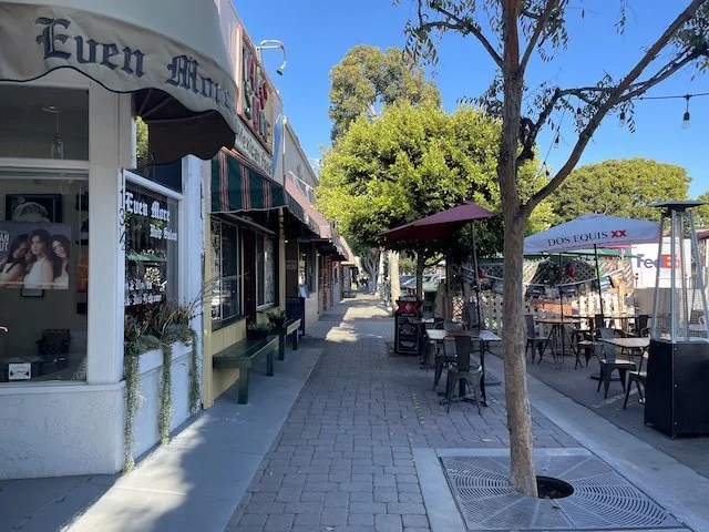 Sitemapcdatahttpsomobeldreferenzcomstores On Main Street Seal Beach