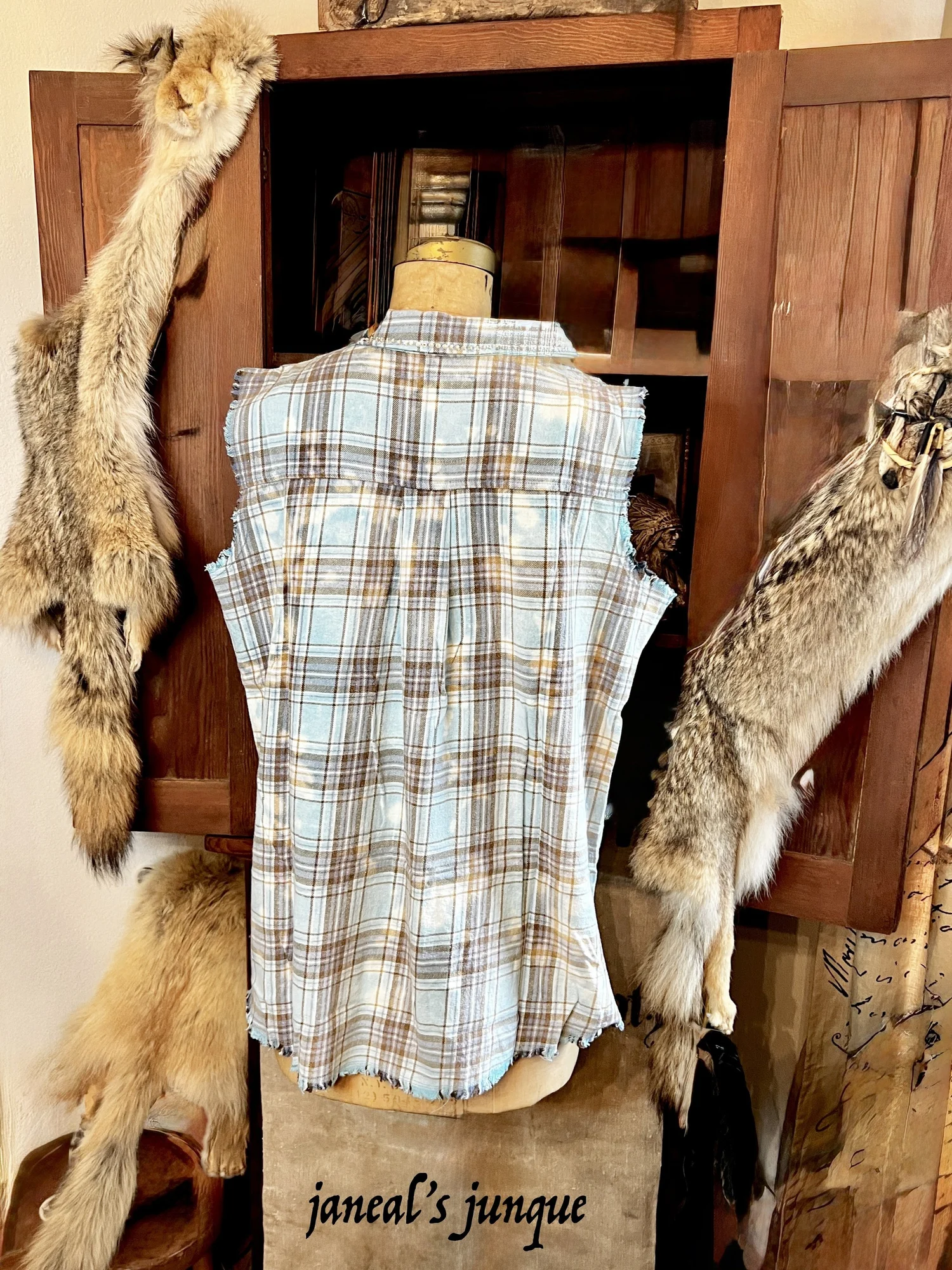 Shop — Janeal's Junque