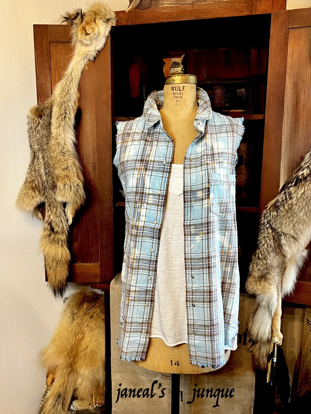 Shop — Janeal's Junque