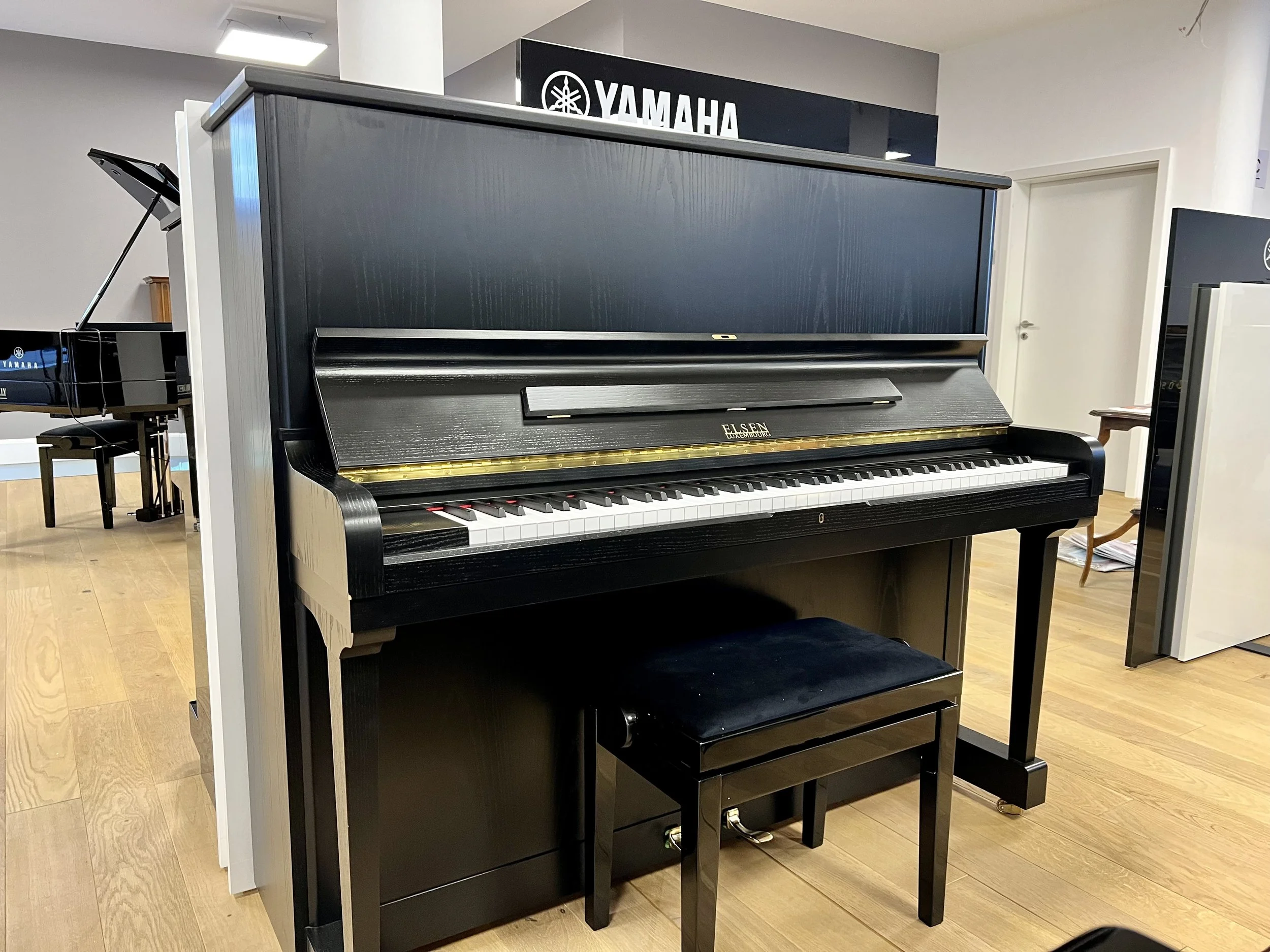 Pianos et orgues, neuf et d'occasion, en vente chez Pianos Kelly ...