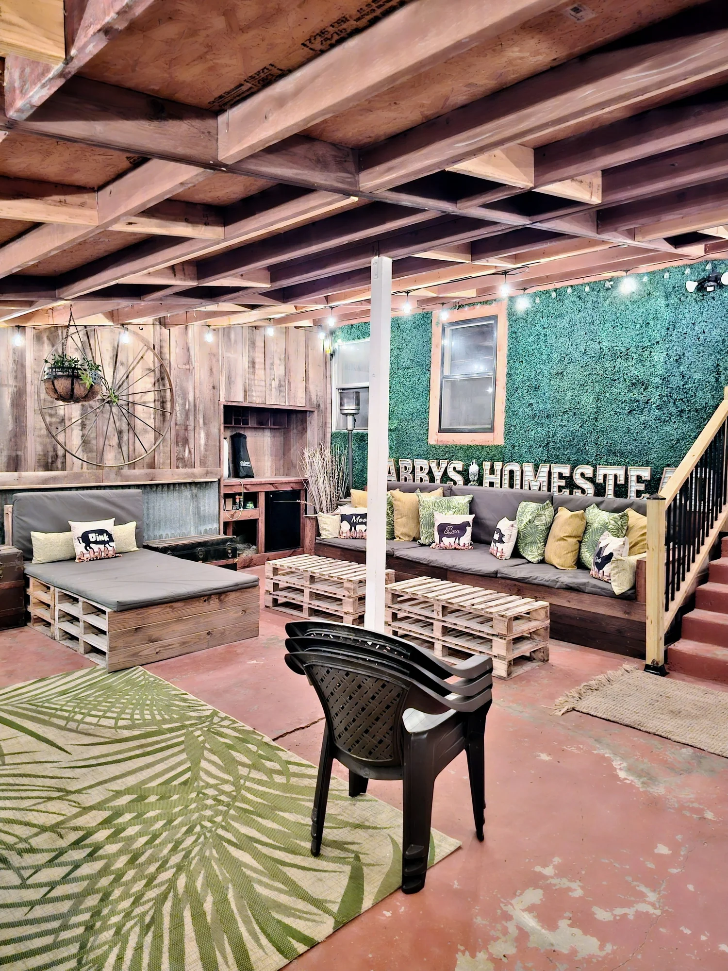 Labby's Homestead Lodging