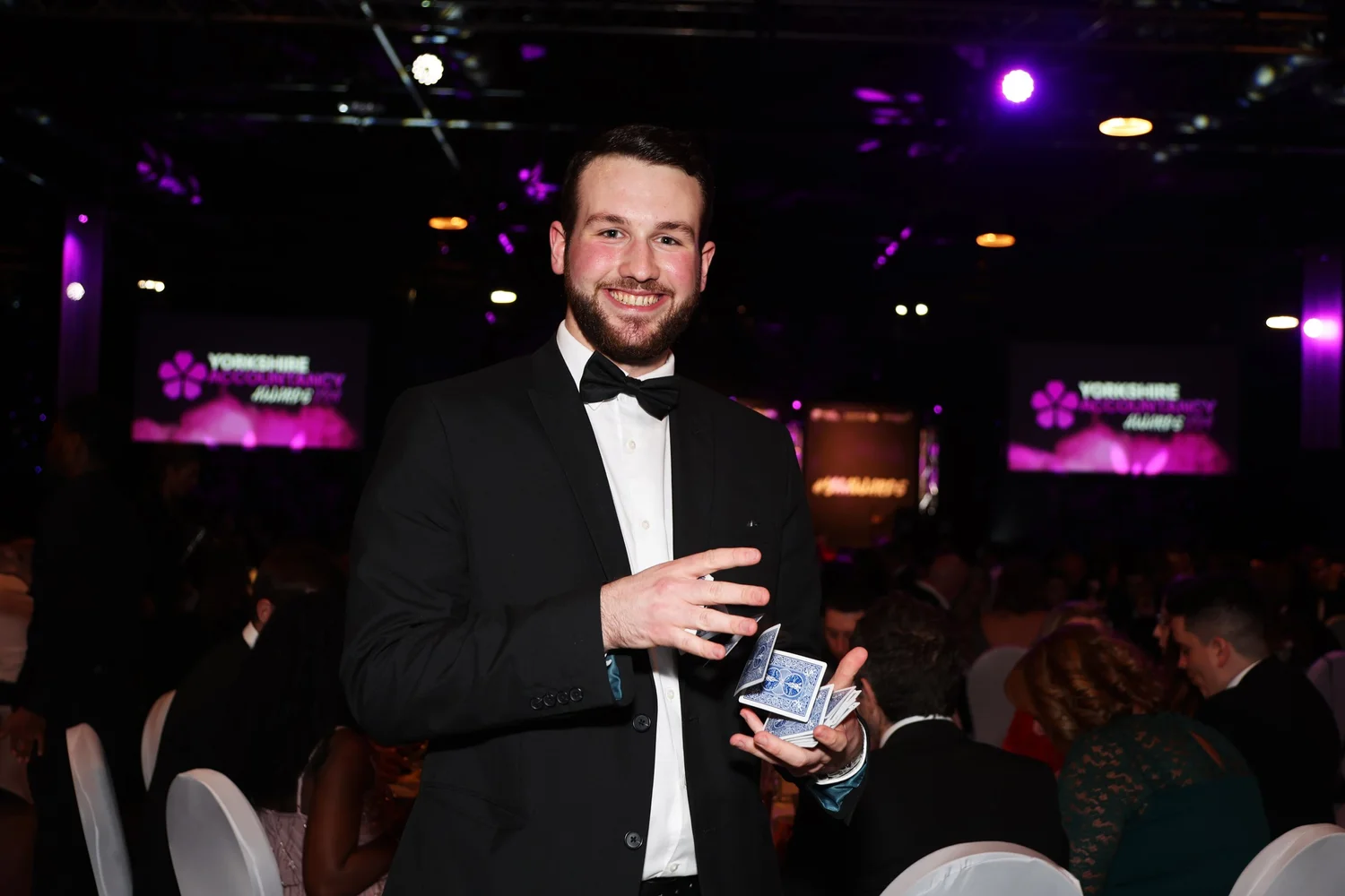 Revilo Twist Magic | Magician For Hire UK | Corporate Event Magician ...