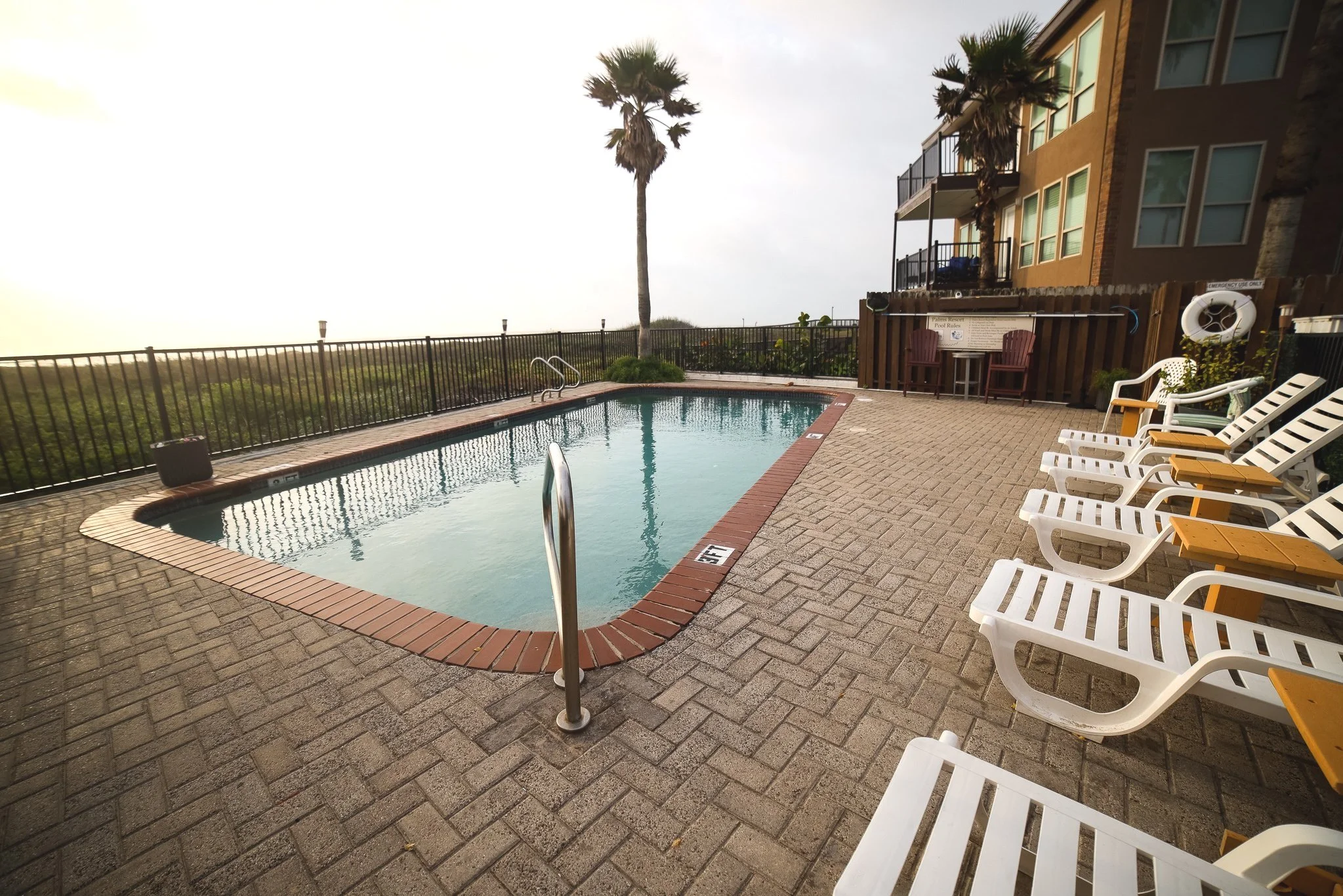 About 4 — The Palms Resort