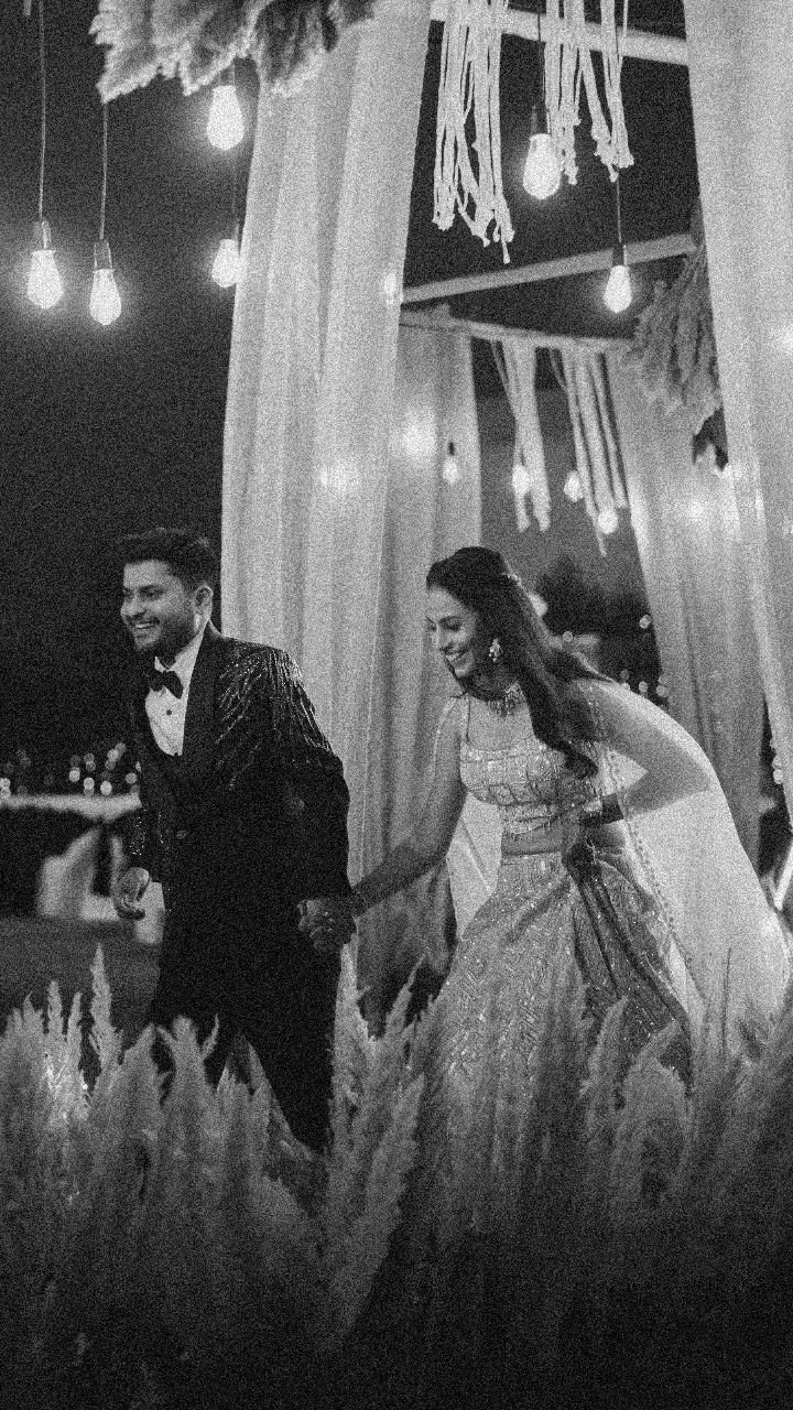 20 Must-Have Haldi Photos For Your Wedding Photography — SutraSnapperz