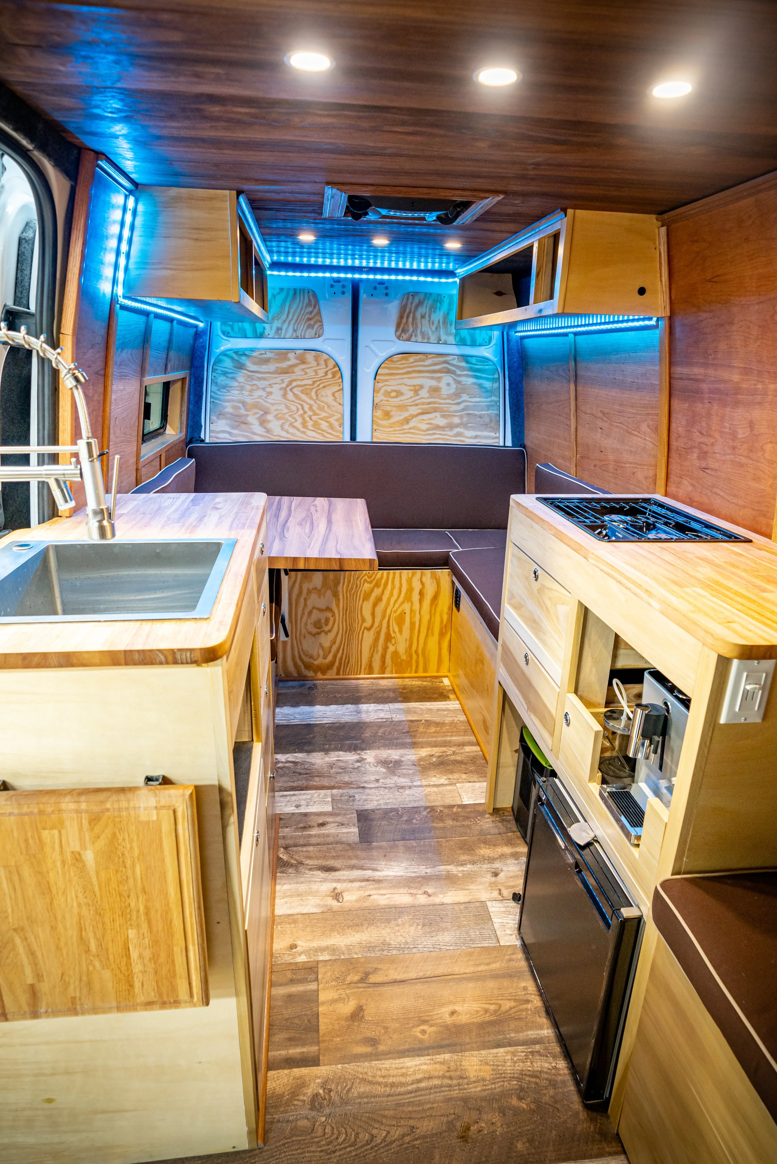 Vanlife Custom Vans - Profesional Van Conversions Wausau, WI
