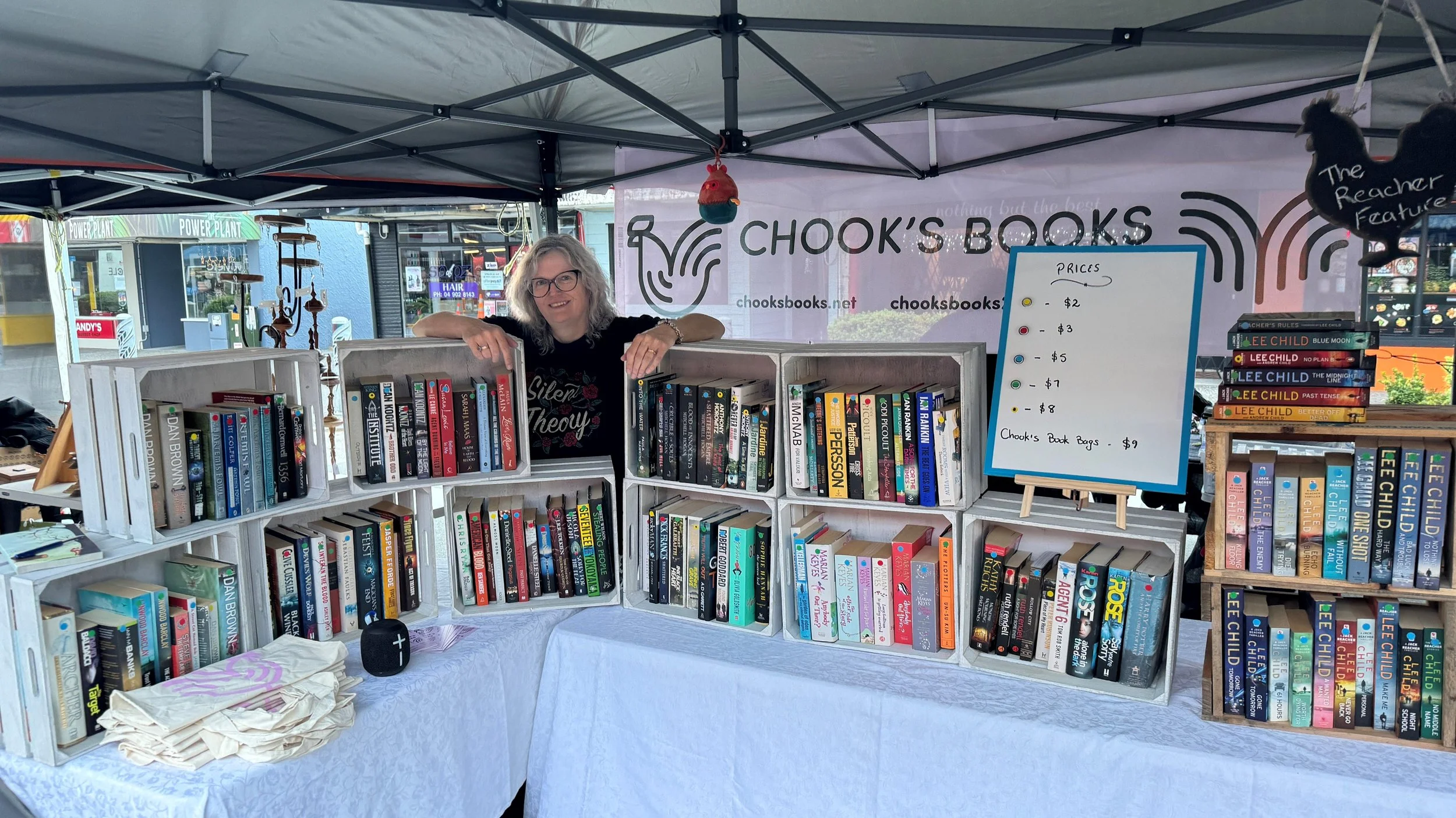 Welcome to Chook's Books