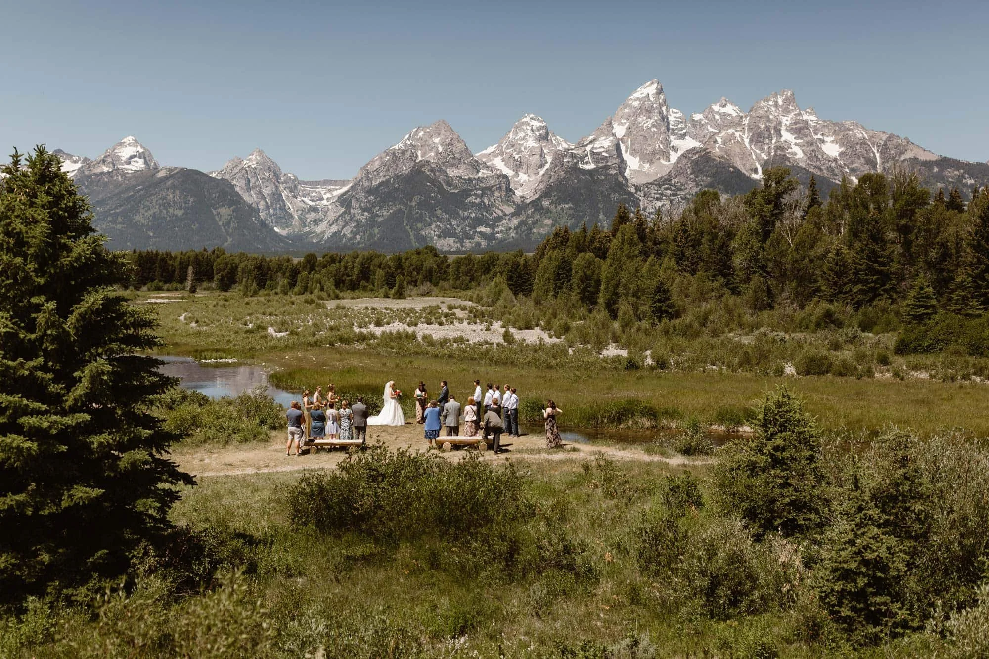 Eloping vs Wedding | What's The Difference?