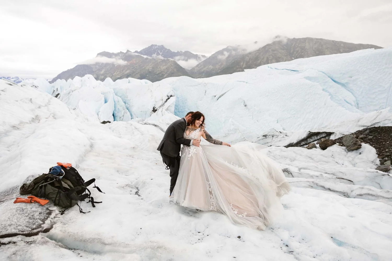 Eloping vs Wedding | What's The Difference?