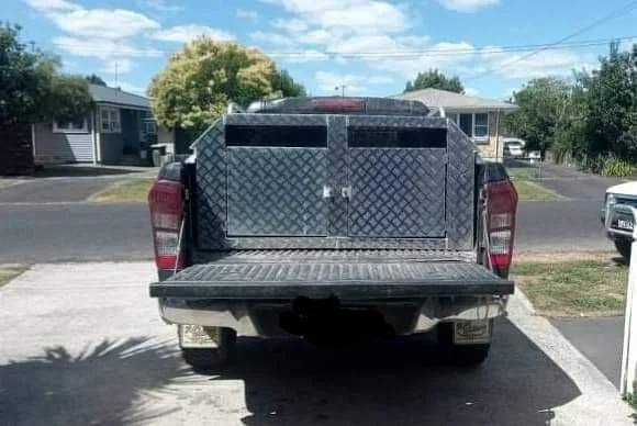 Ute Dog Box — A.M.F.S