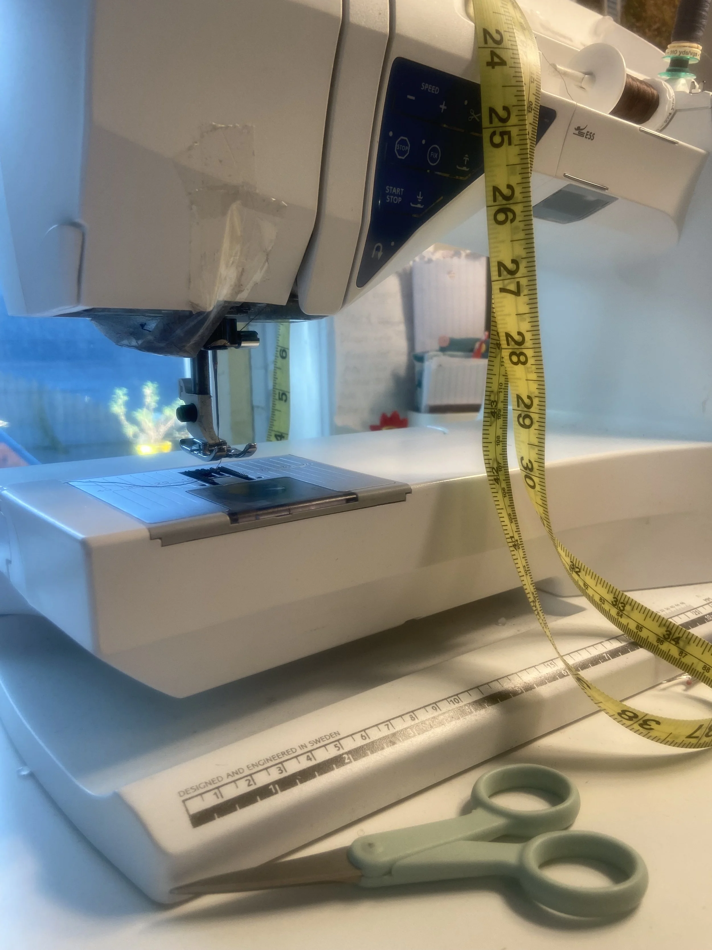 Deb's Sewing Table-https://www.debssewingtable.com/