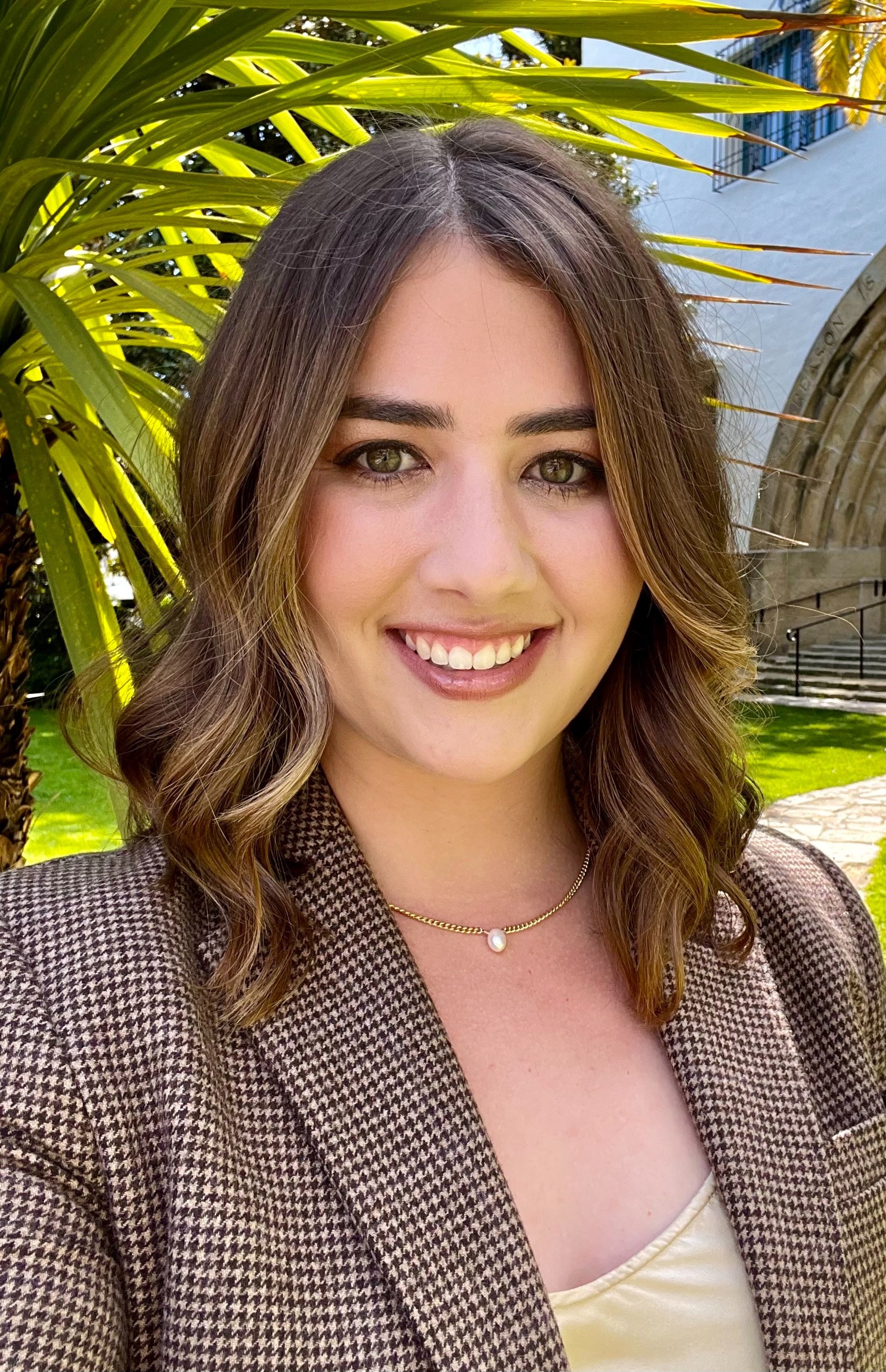 Ari Rogers AMFT — %Rose Wellness Therapy