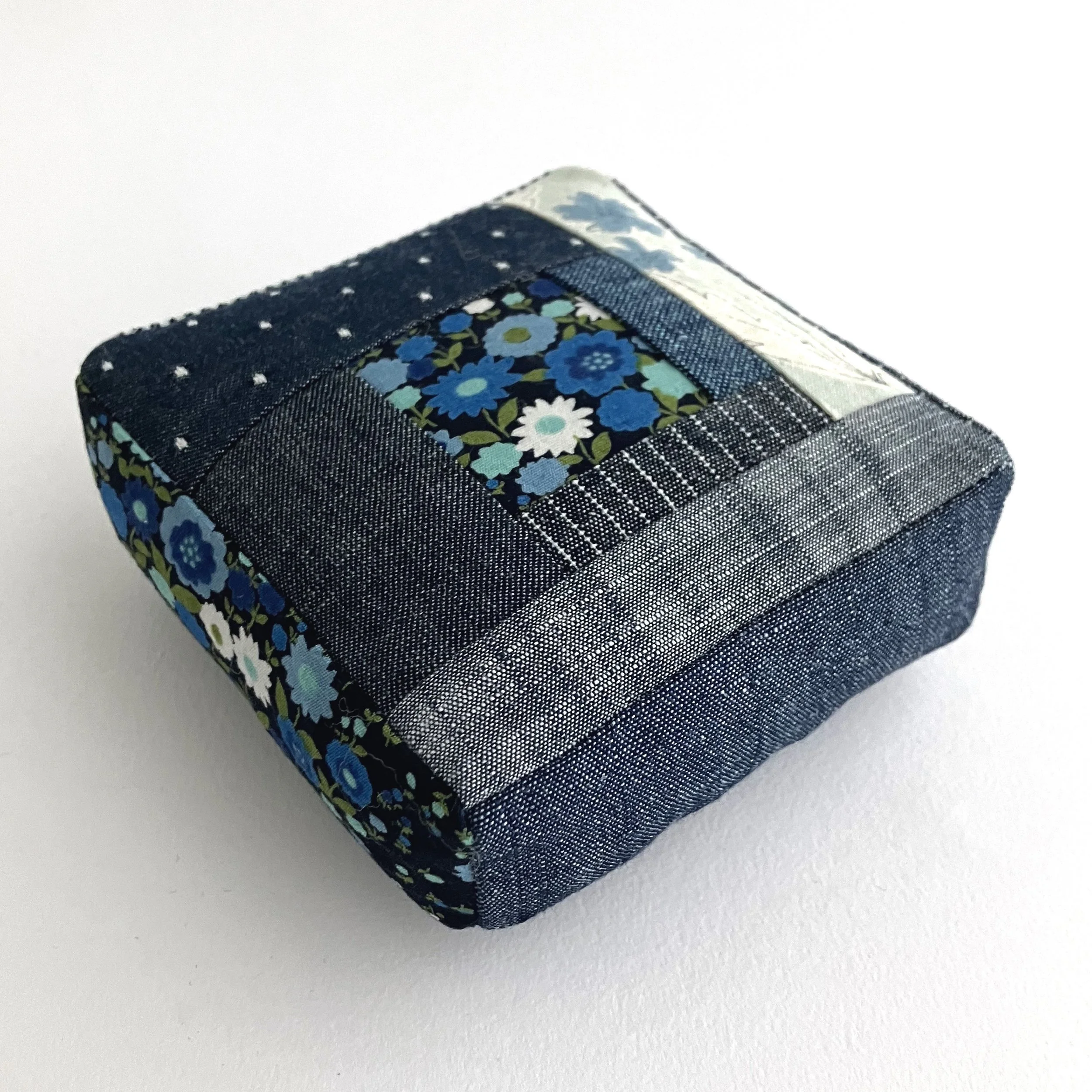 Sawtooth Star Pincushion PDF Sewing Pattern — michellepatterns.com