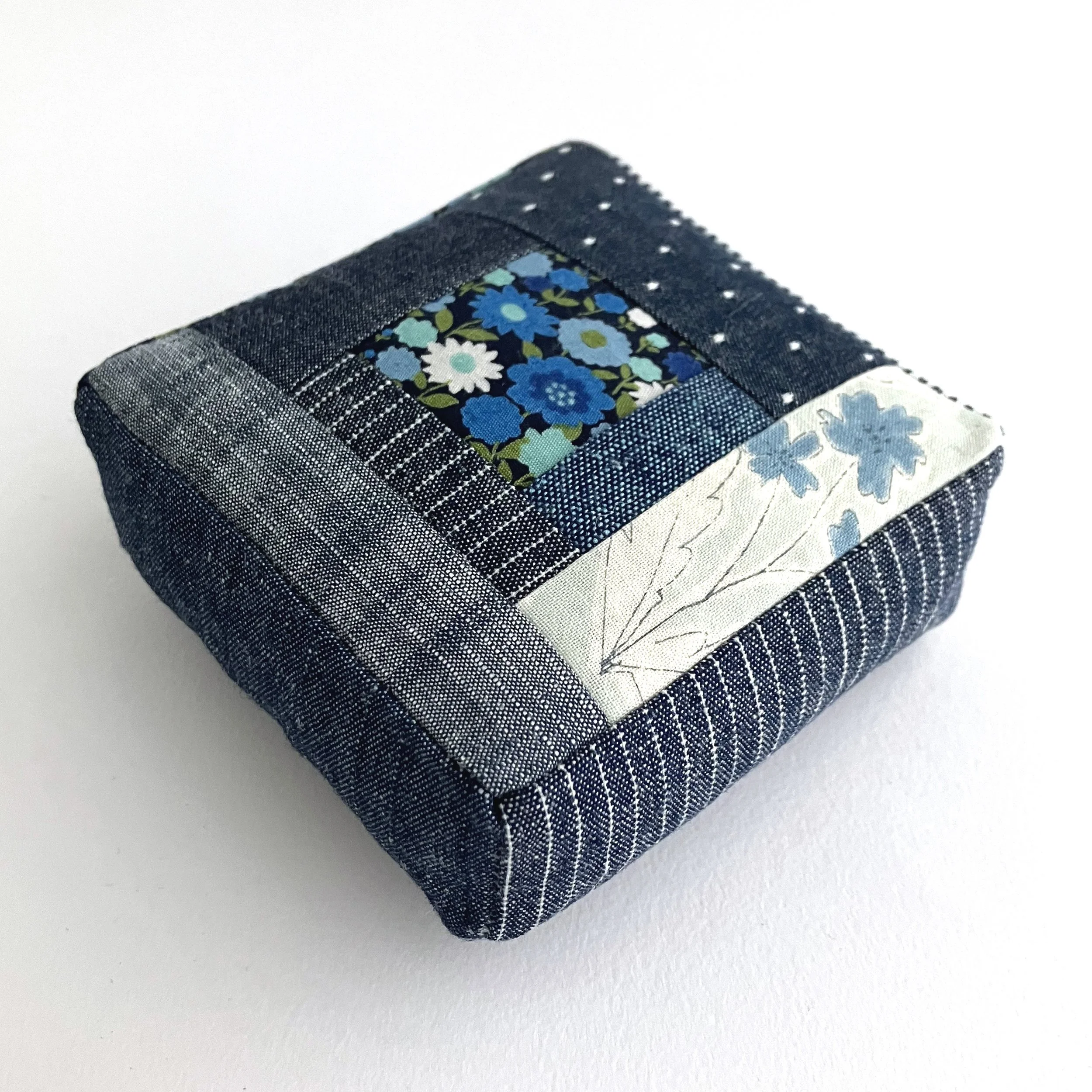 Sawtooth Star Pincushion PDF Sewing Pattern — michellepatterns.com