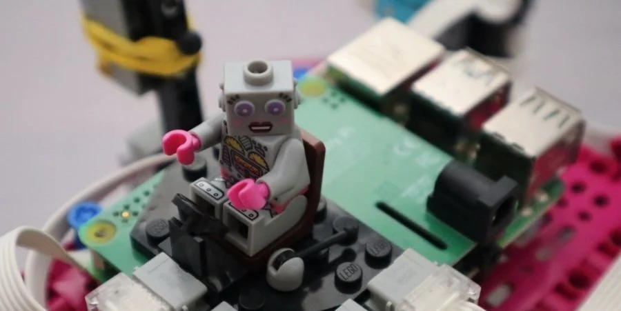 LEGO Education — 👩‍💻👩‍🏫 Kate Godwin is a Designer + Educator 👩‍🎨👩‍🔧