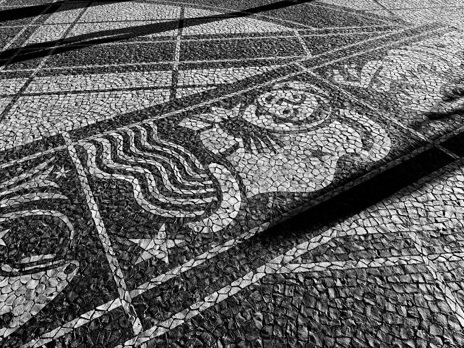 The Art of Portugal’s Stone Pavement — The Empty Nest Explorers