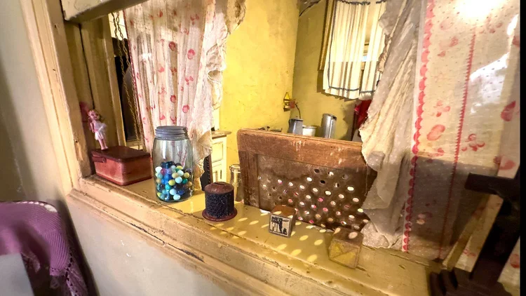 Visiting the Tenement Museum, one of our favorite NYC museums — The ...