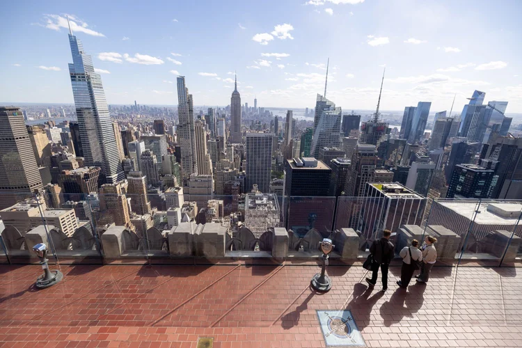 Visiting Top of the Rock in 2026: A Photographer's Guide to NYC's ...
