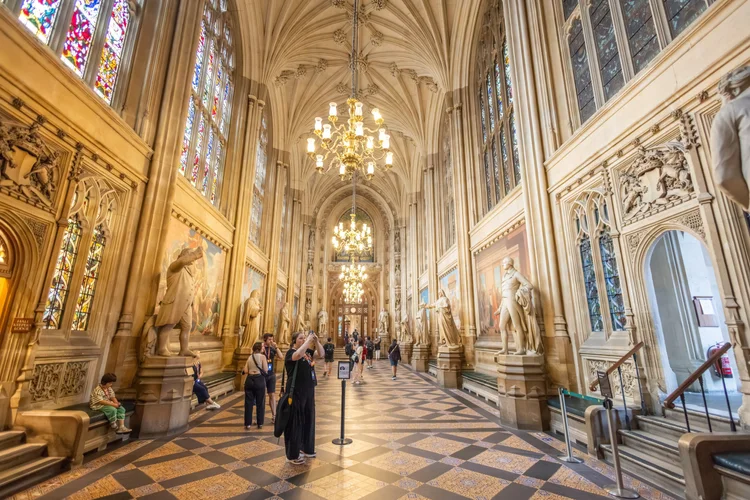How to Visit the Houses of Parliament in London — The Empty Nest Explorers