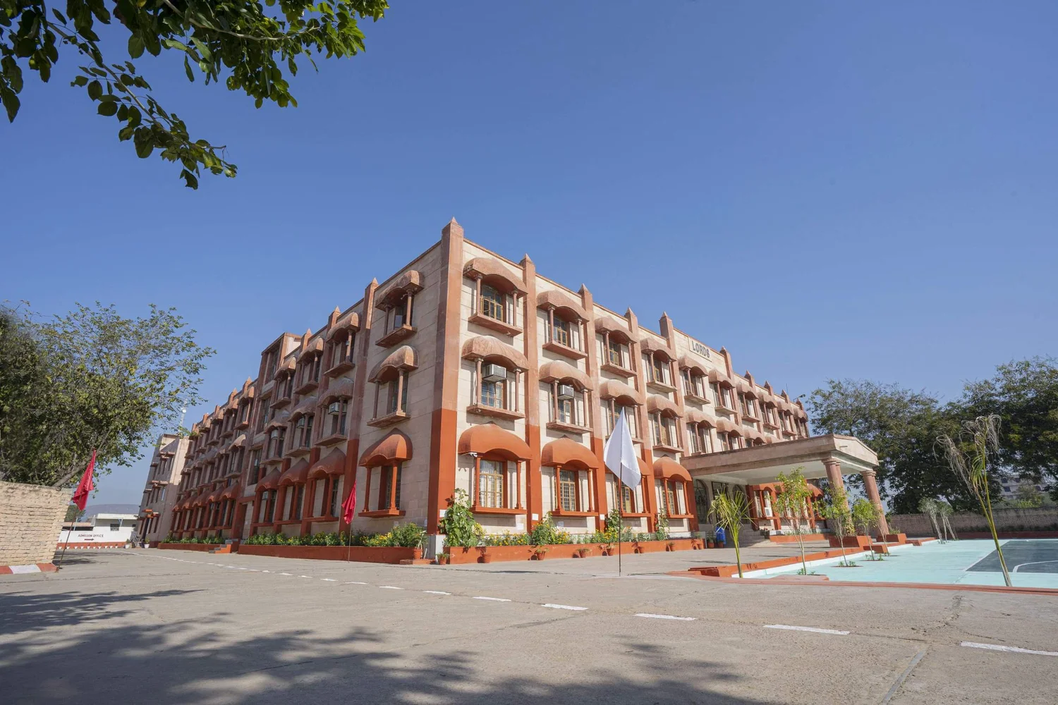 Lords University - Learn more about our institute & leaders.