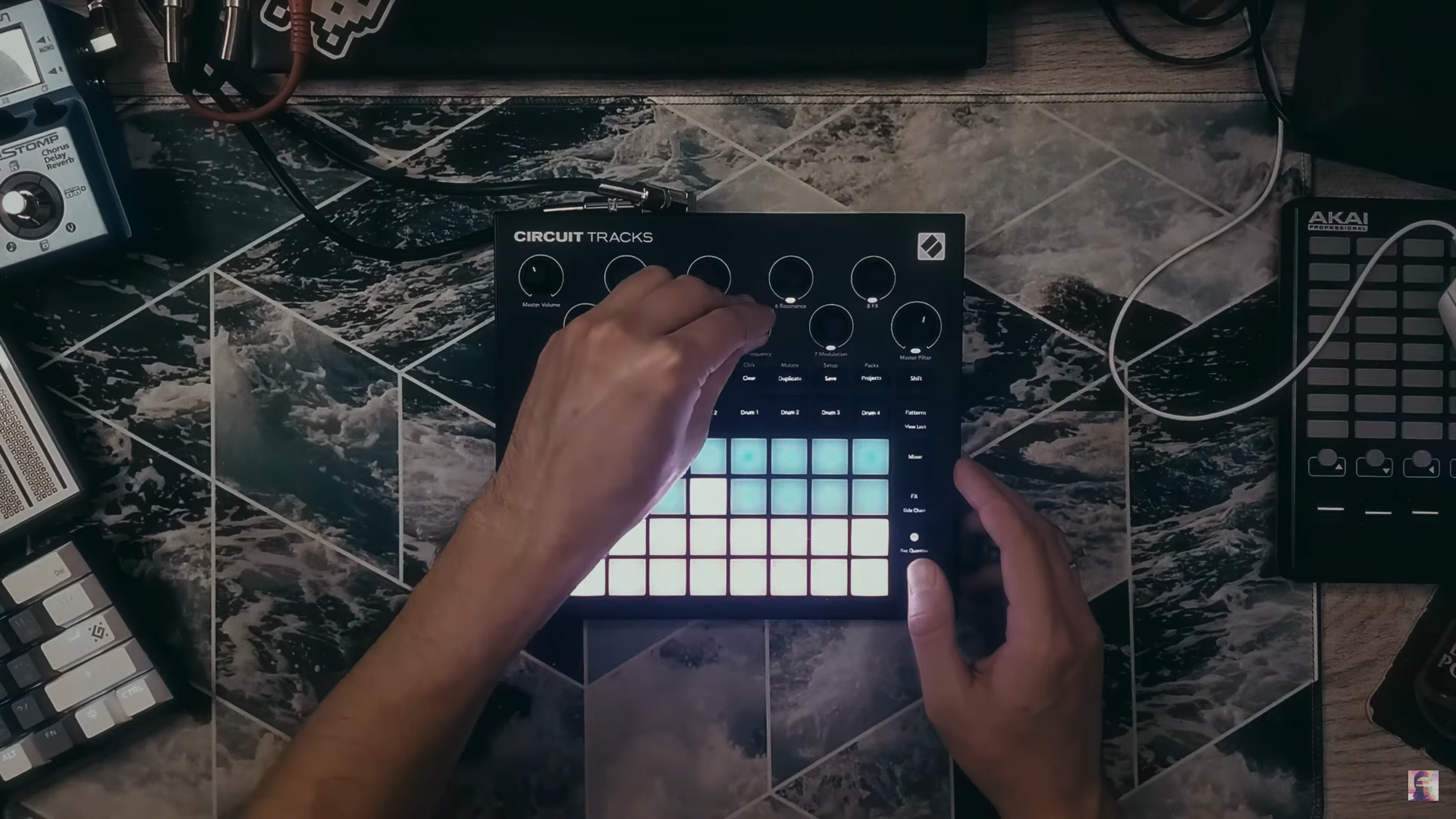 Novation Circuit Tracks Live Set " Eli's Time Tunnel & Fragment ...