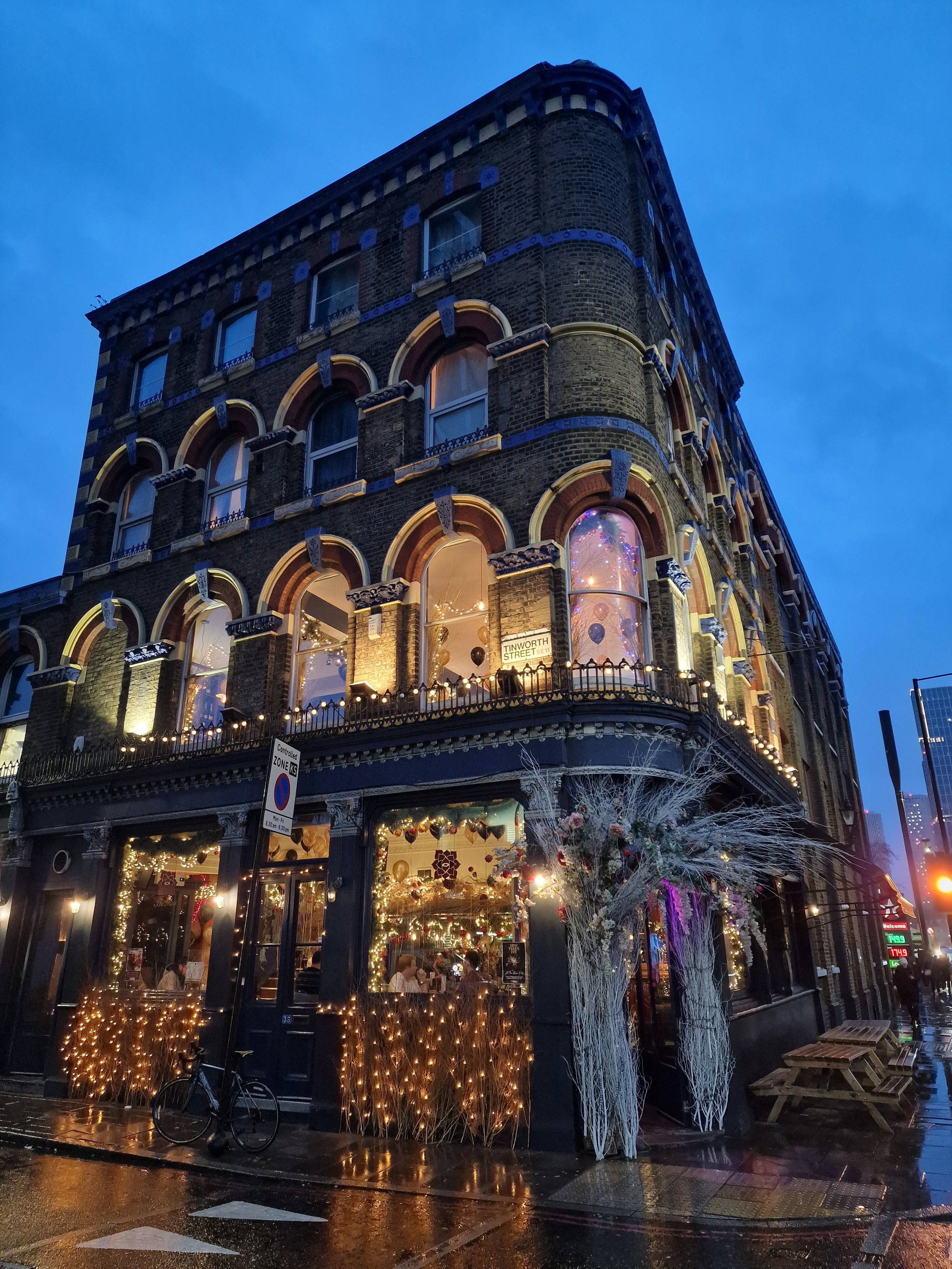The Rose Pub - The Best Pub in London