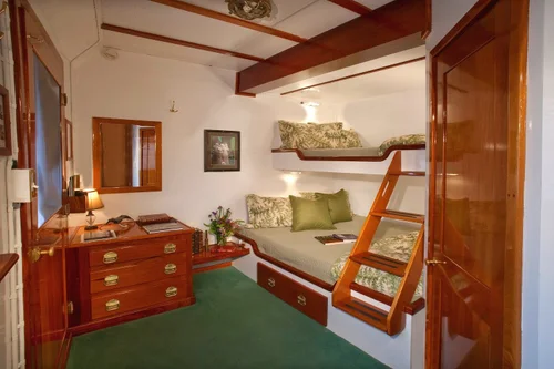 Small Ship Alaska Cruises & Eco-Tours | The Boat Company