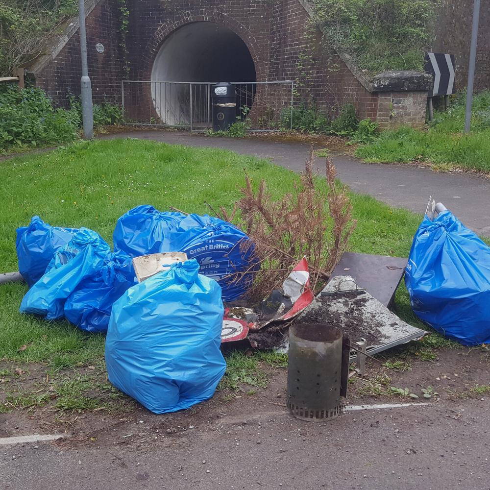 Garbage Gang Litter Groups in Abinger, Gomshall, Shere, Albury ...