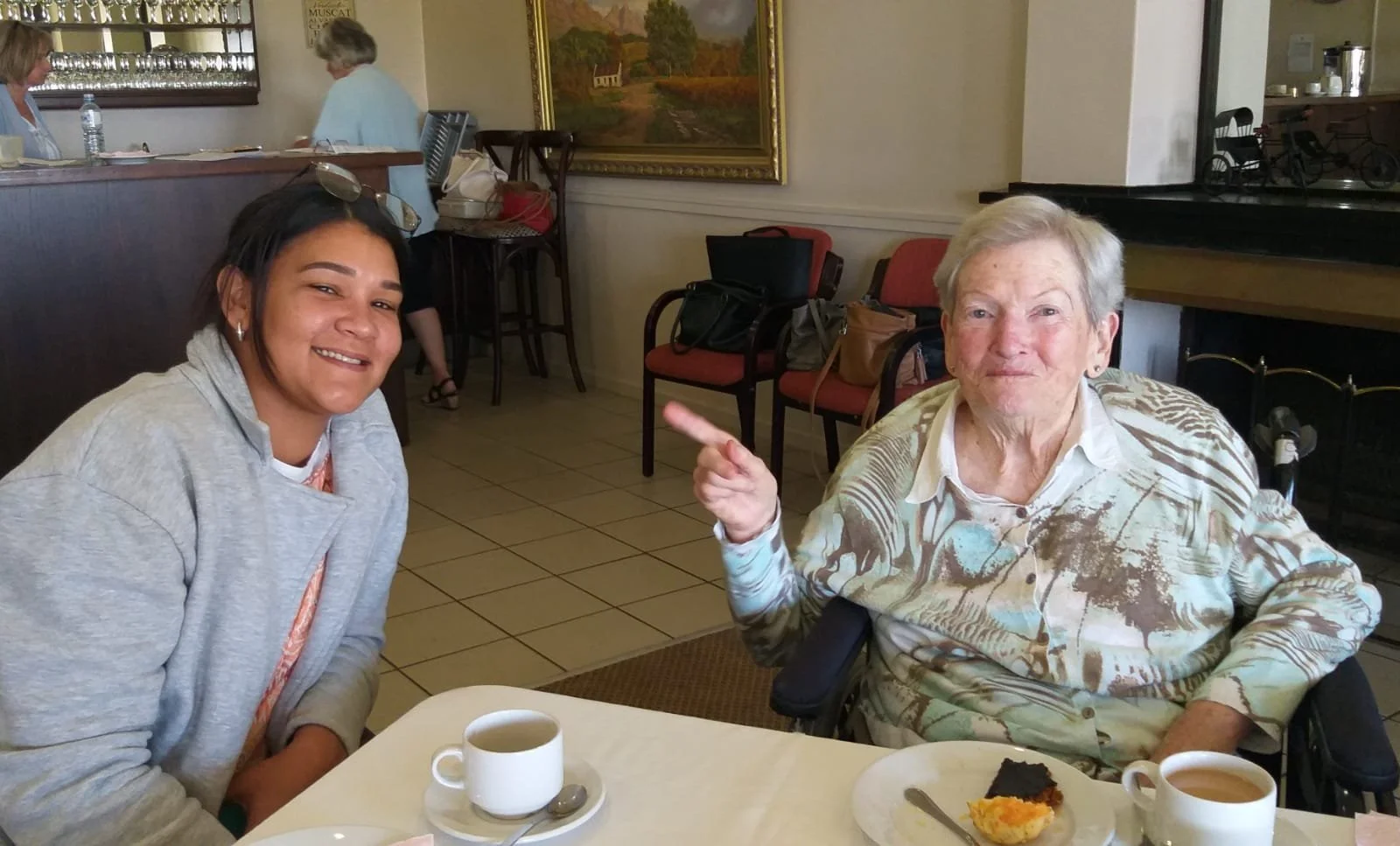 LINDO VISITS THE GOLDEN OLDIES — Christ Church Somerset West