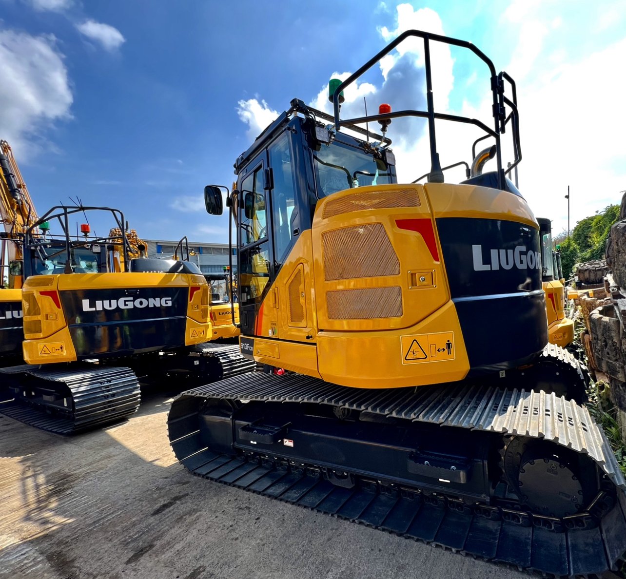 ESCAVATORI LIUGONG — Movinvest