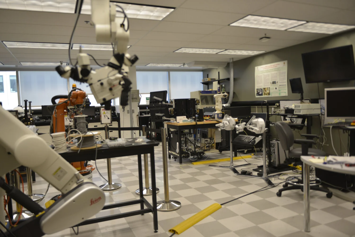 neuroArm — neuroArm - Medical Robotics Program