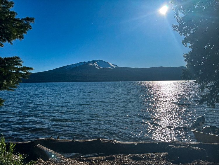 The Ultimate Travel Guide to Diamond Lake, Oregon: Everything You Need ...