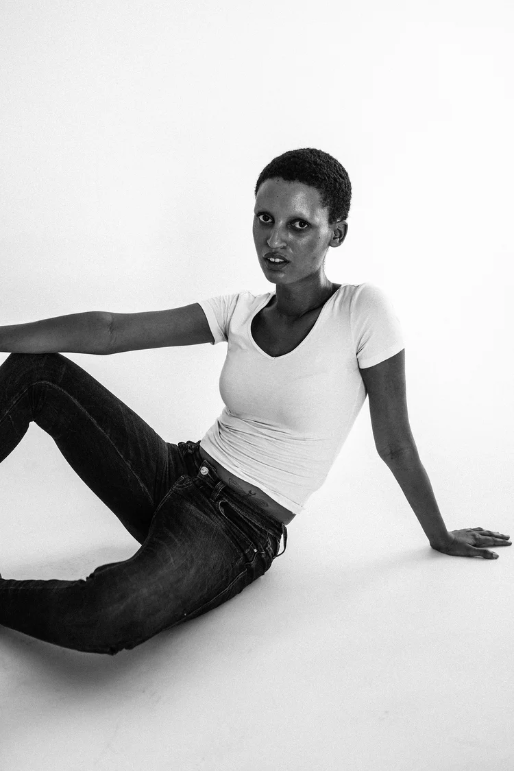Female Model Posing Guide - 50 Top Poses To Look Like A Pro — By ...