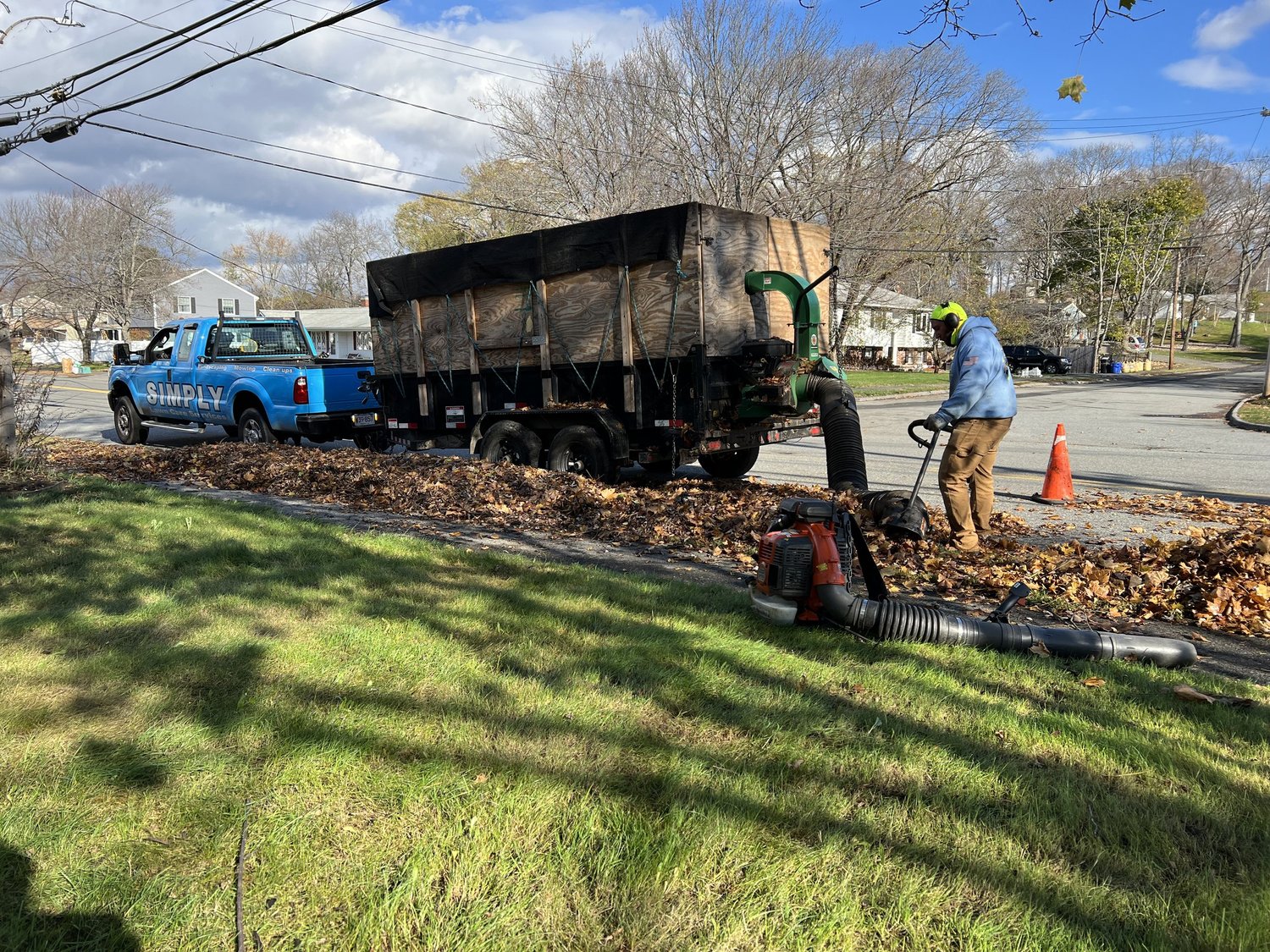 Professional Peabody Fall Cleanup & Leaf Cleanup Services by Simply ...
