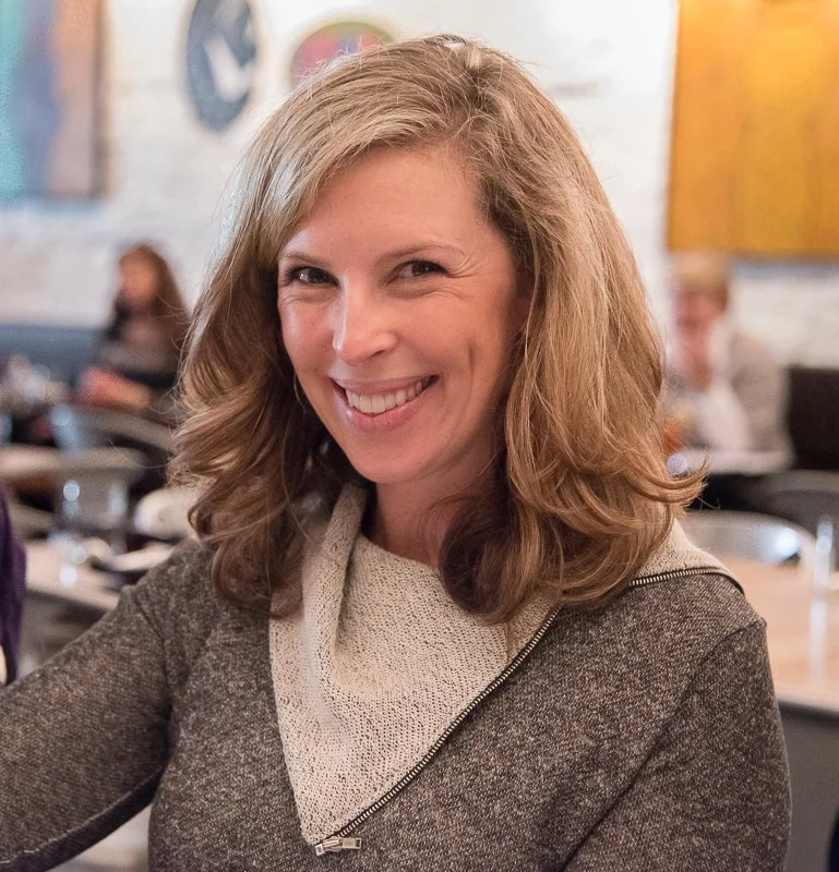 About — Elizabeth Nook