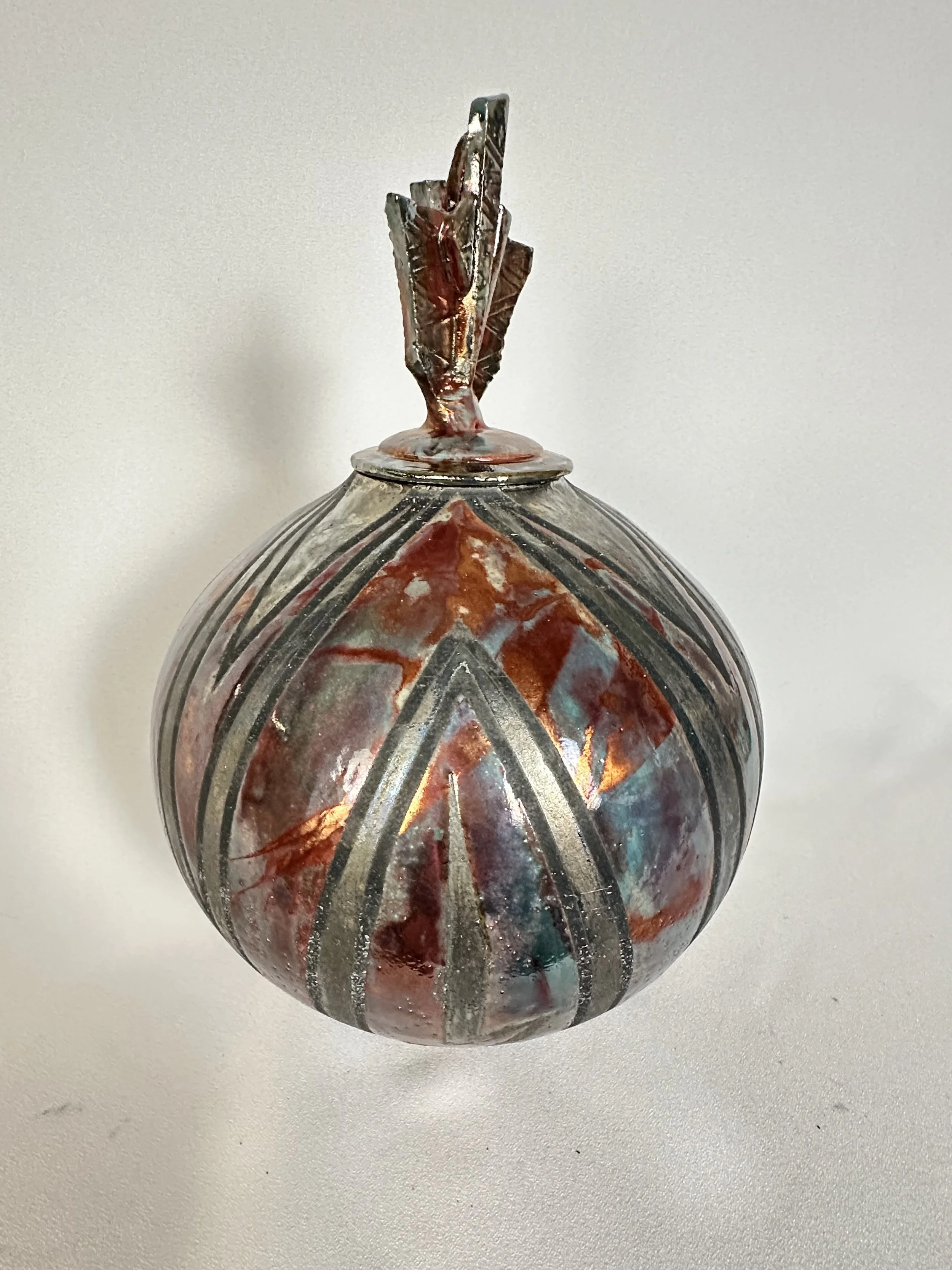 Luster Vessel w/Ornamental Lid #6431 — Steve Sanders Raku
