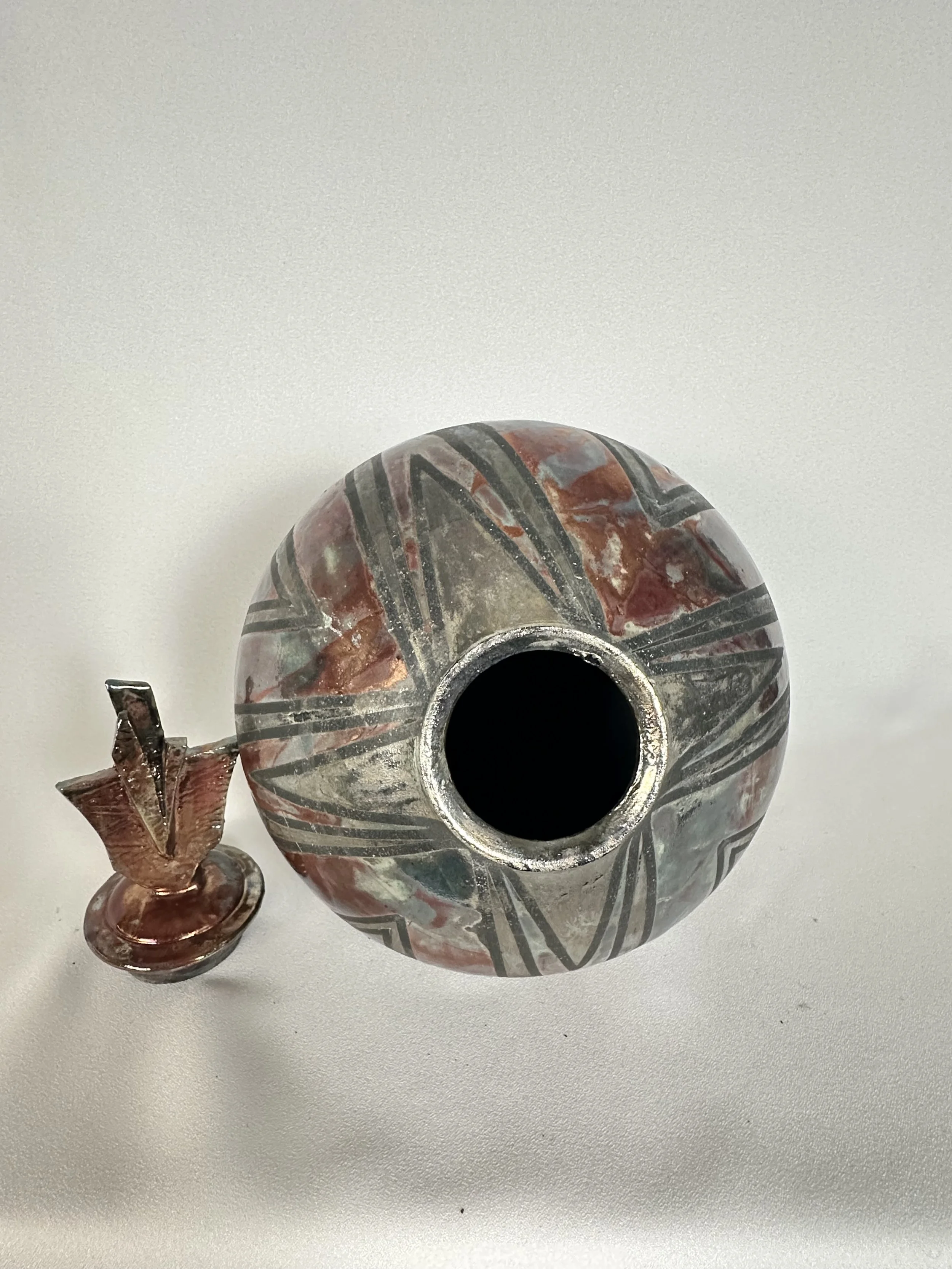 Luster Vessel w/Ornamental Lid #6466 — Steve Sanders Raku