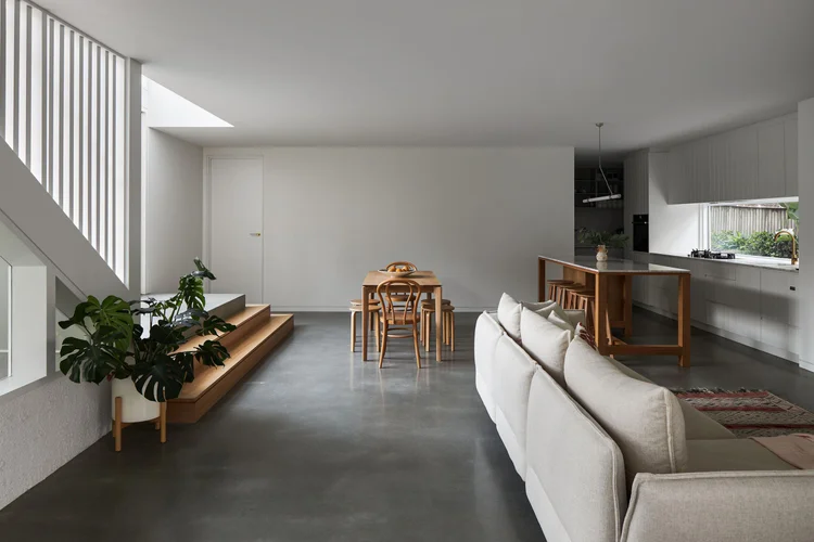 Lutwyche0127 — MYLNE