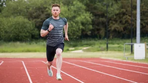 How to Run the 200m Fast Without Getting Tired — Unstoppabl