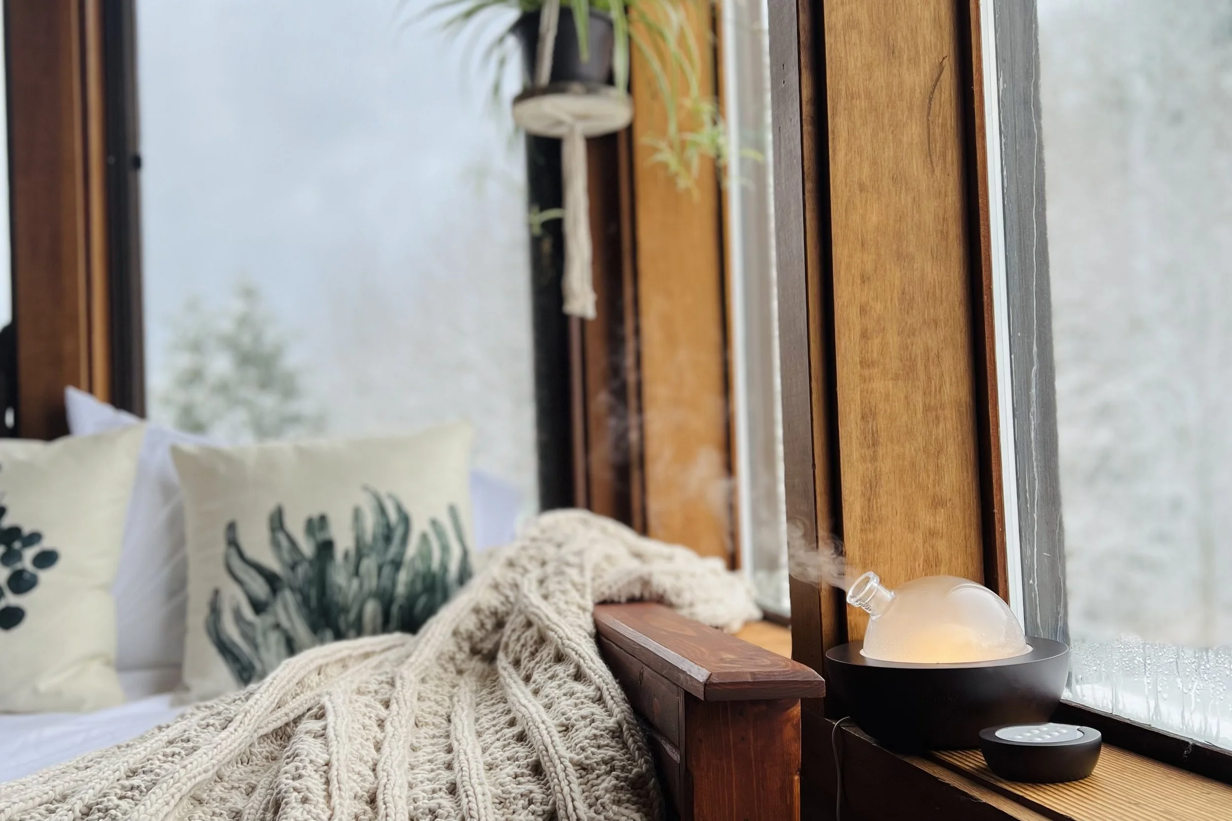 6 Aromatherapy Self-Care Rituals to Warm Your Winter — Science of ...