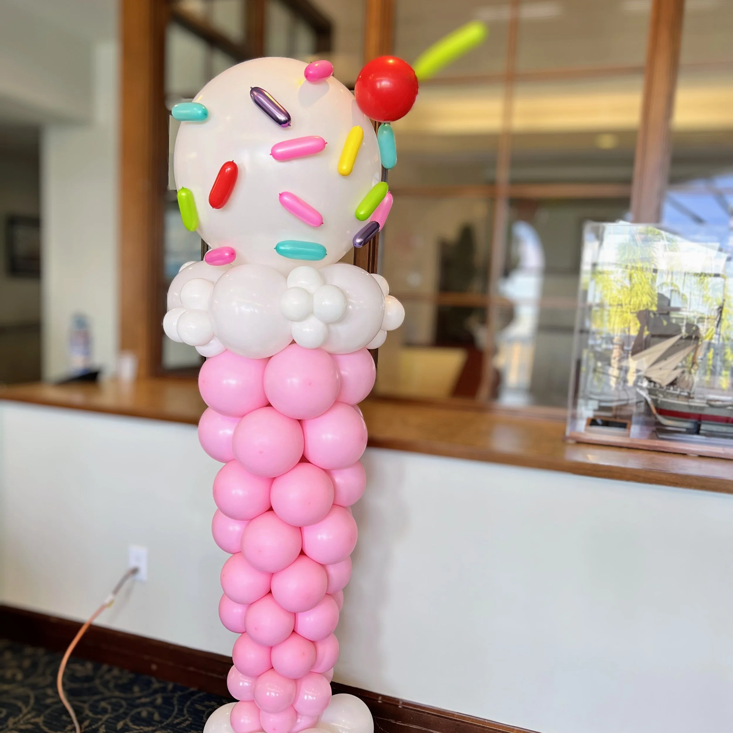 Balloon Columns and Topiaries — Balloons By The Bunch