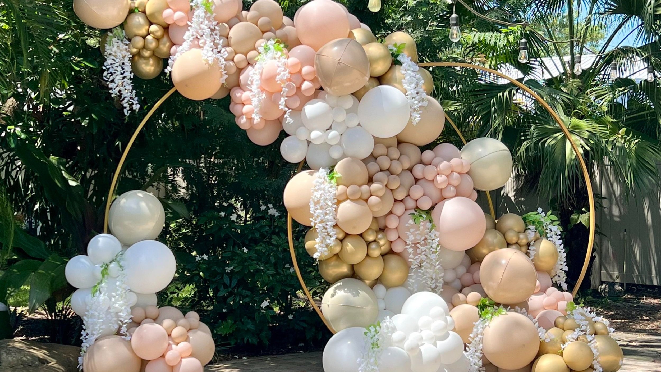 Balloons by the Bunch - St. Petersburg