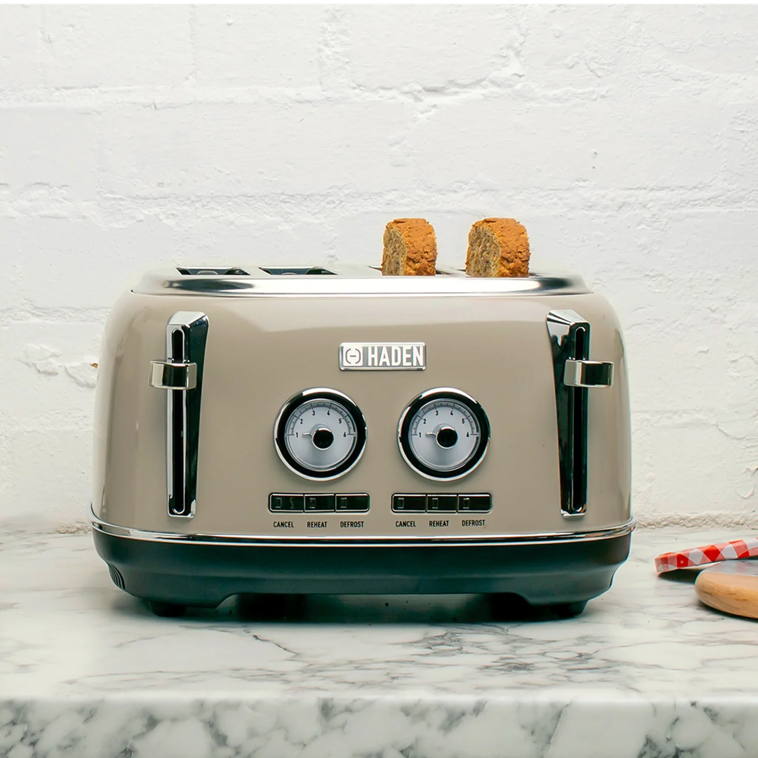 Dorset 2-Slice Toaster - Putty — Haden Canada