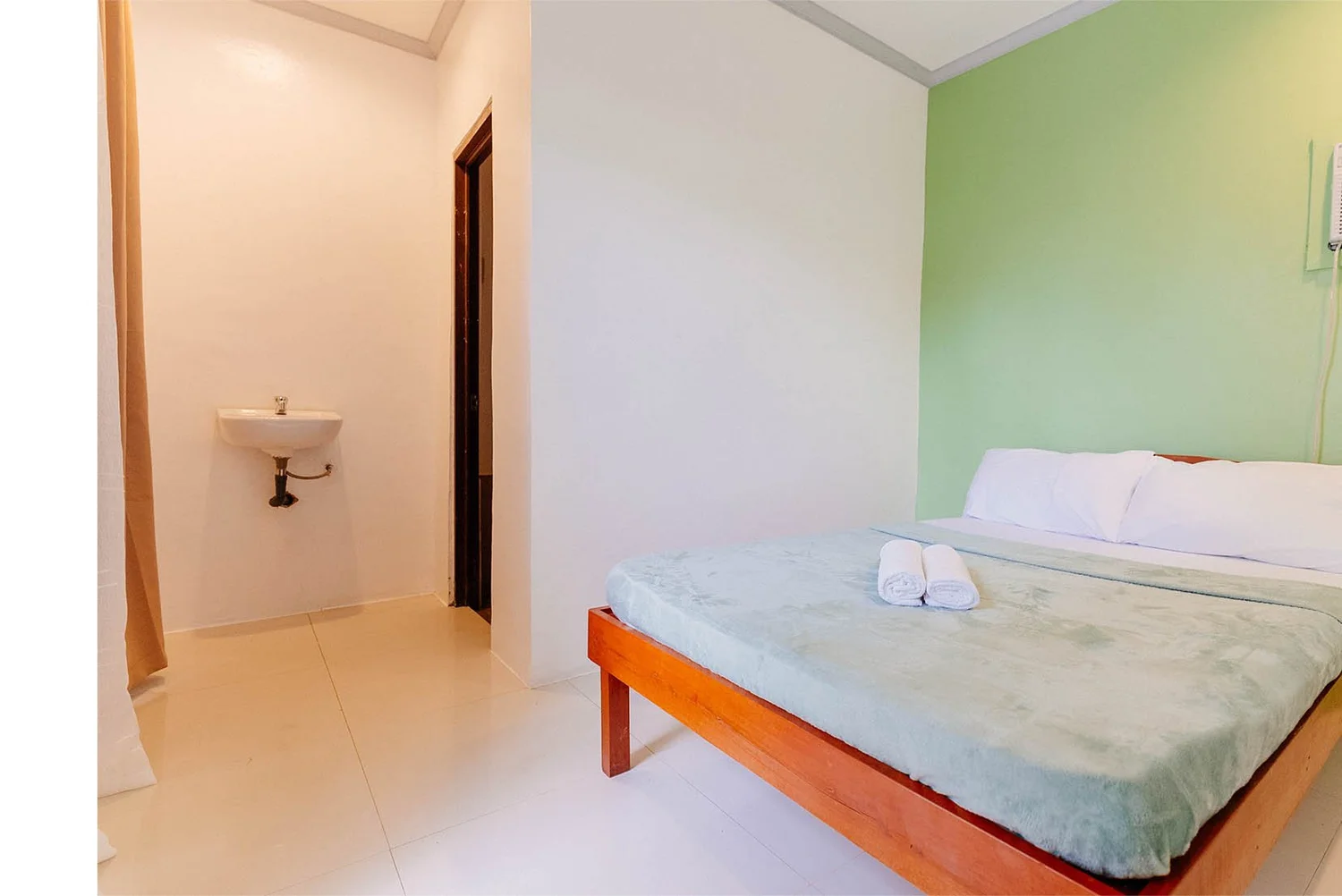 Rooms — KAWAYAN HOSTEL