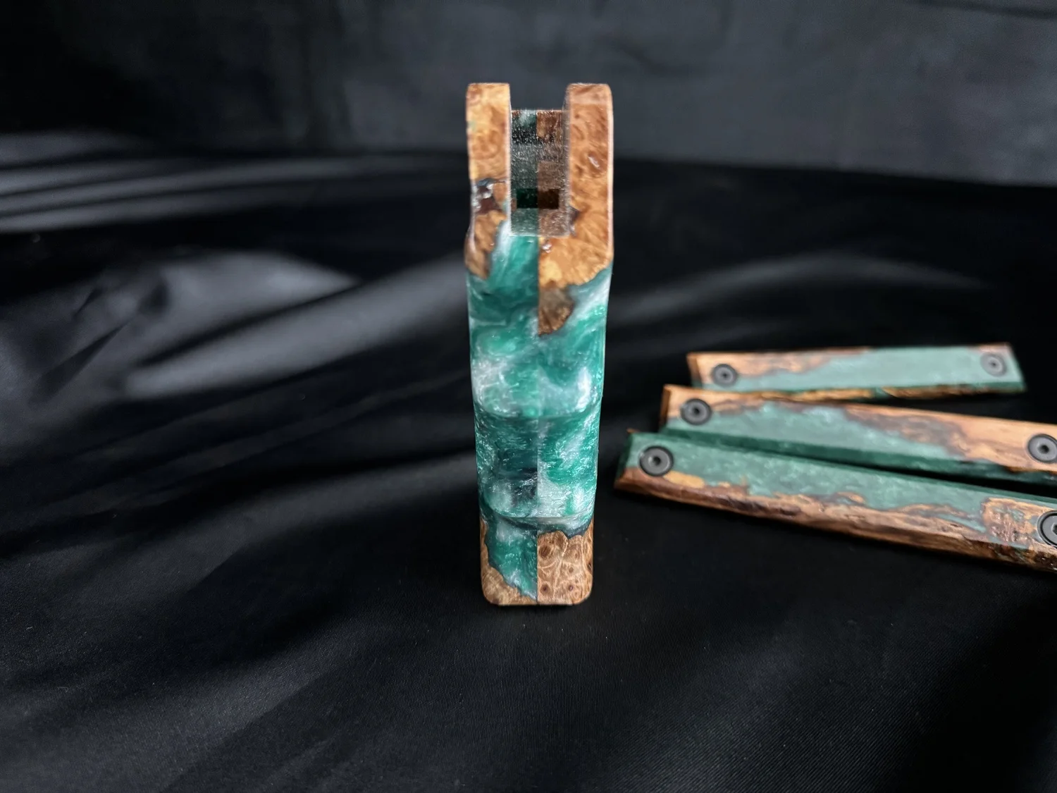 Store 2 — RAILWOODS M-Lok Rail Covers and Wood AR15 Furniture