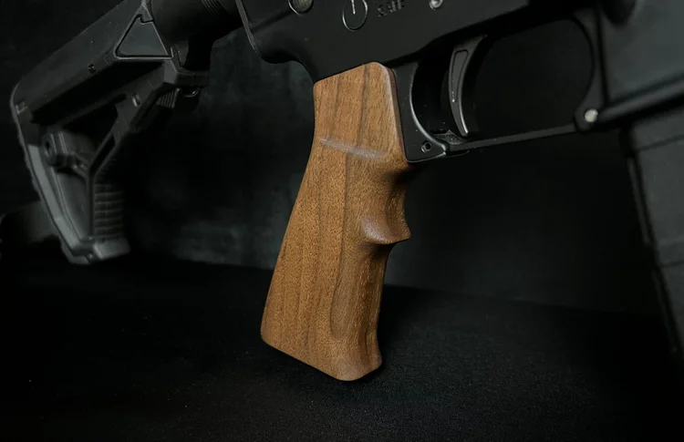 RAILWOODS M-Lok Rail Covers and Wood AR15 Furniture