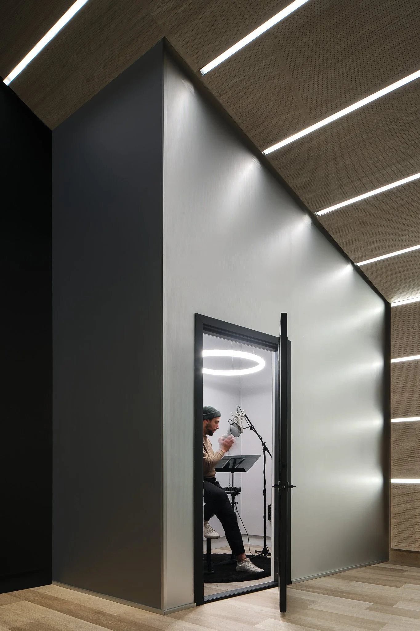 ENCOUNTER STUDIOS — ARCHITECTURE RIOT