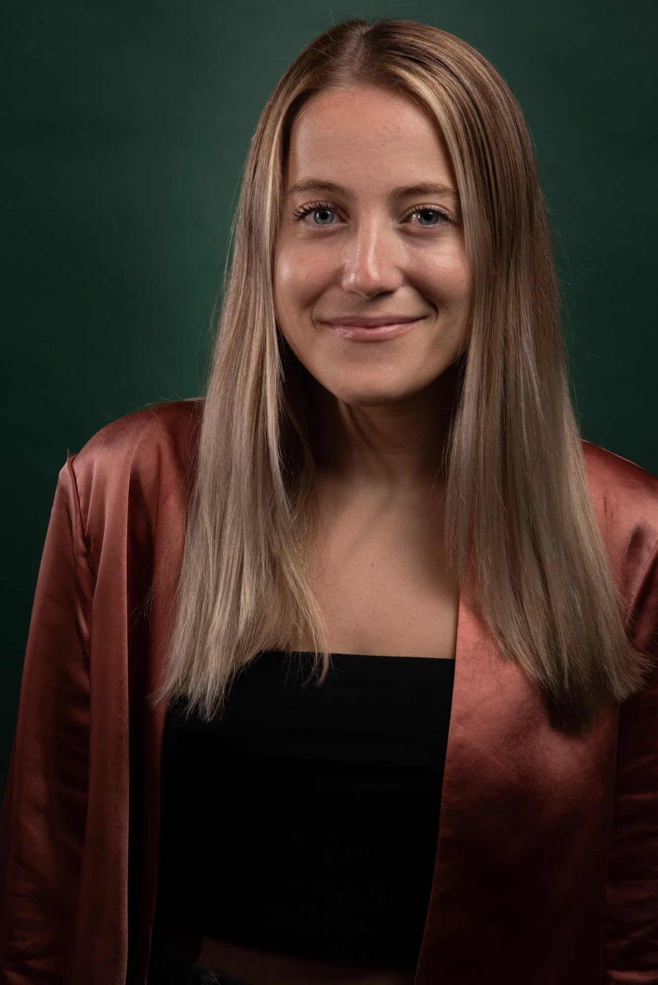 Contact — Caroline Hanes