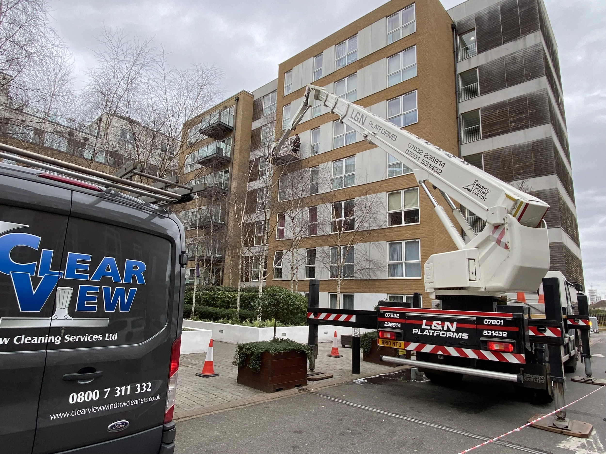 Clearview Window Cleaning London - Reach & Wash - Gutter Vac - Abseil ...