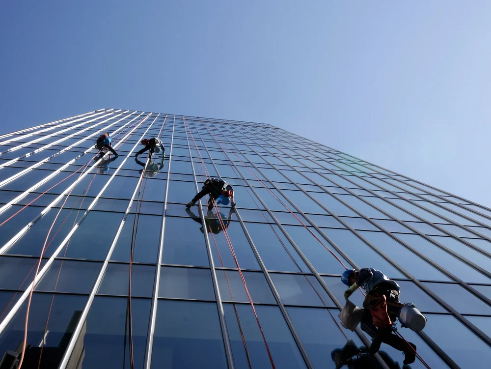 Clearview Window Cleaning London - Reach & Wash - Gutter Vac - Abseil ...
